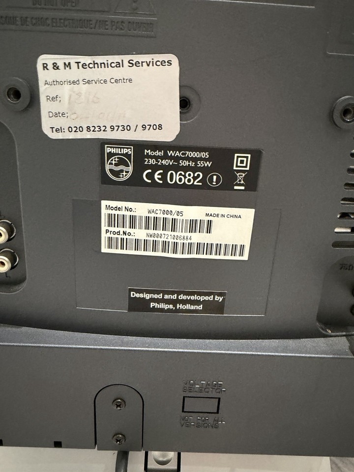 Philips Streamium Wireless Music Centre and Station (model WACS7000/12 ...