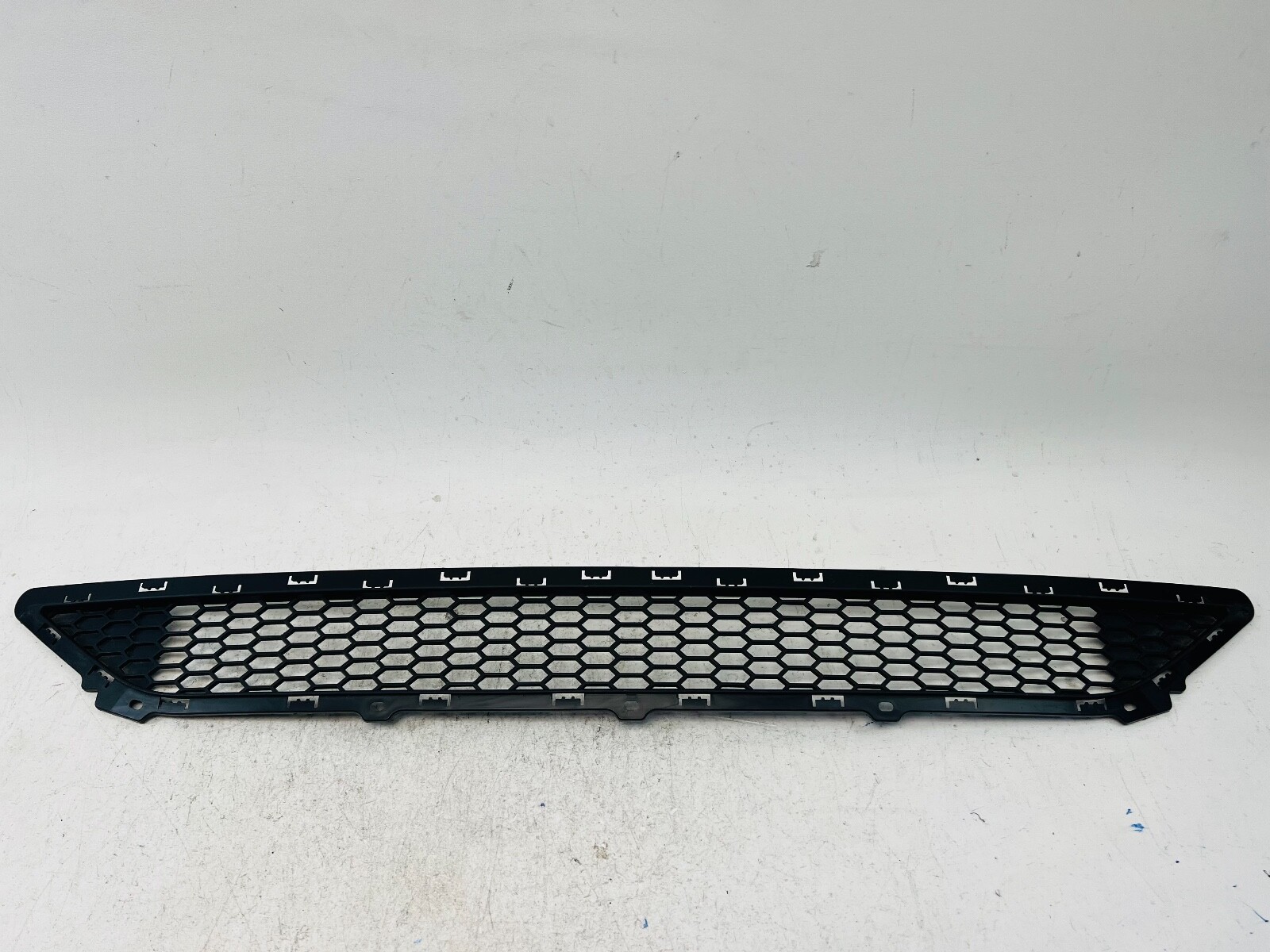 2016 2017 2018 HYUNDAI TUCSON FRONT LOWER GRILLE OEM 16 17 18 86561 ...