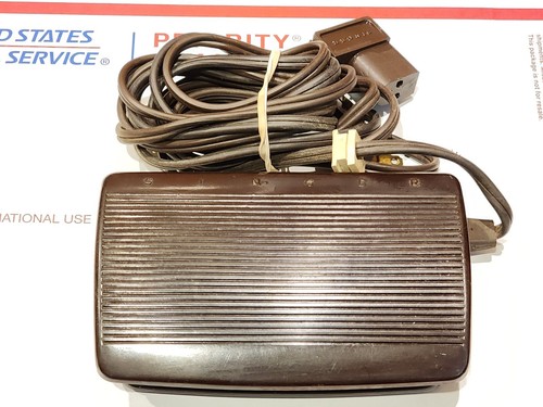GENUINE SINGER FOOT CONTROL PEDAL 619494-001 Cat. CR 303 3-PRONG ...