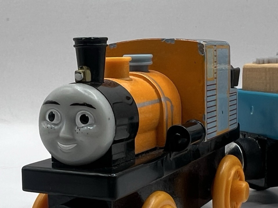 Thomas Friends Wooden Railway Train DASH & LUMBERYARD SAW BLADES CARGO ...