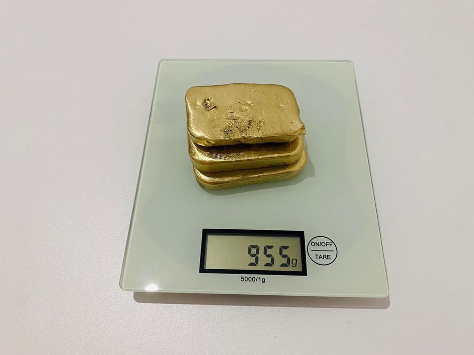 955 Grams Scrap Gold Bar For Gold Recovery Melted Different Computer ...