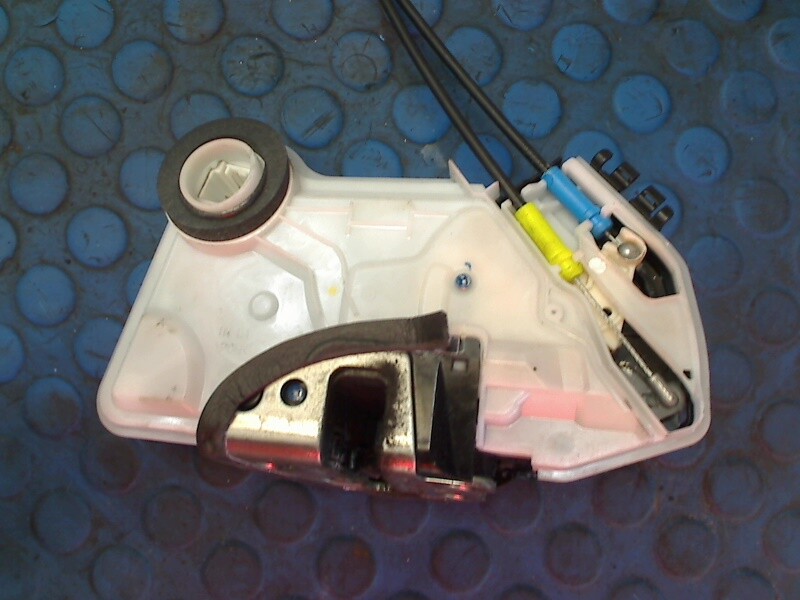 TÜRSCHLOSS LINKS VORNE DOOR LOCK LEFT FRONT Toyota Aygo (B40) 2014 | eBay