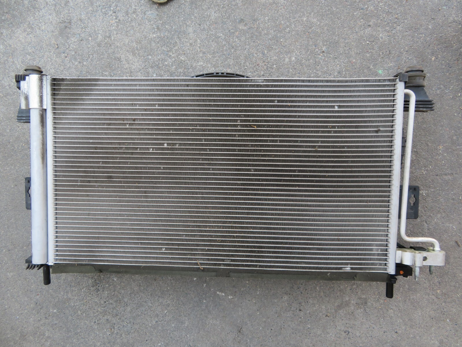 2012-2018 Ford Focus 2.0L Engine Cooling Radiator and Fan Assembly ...