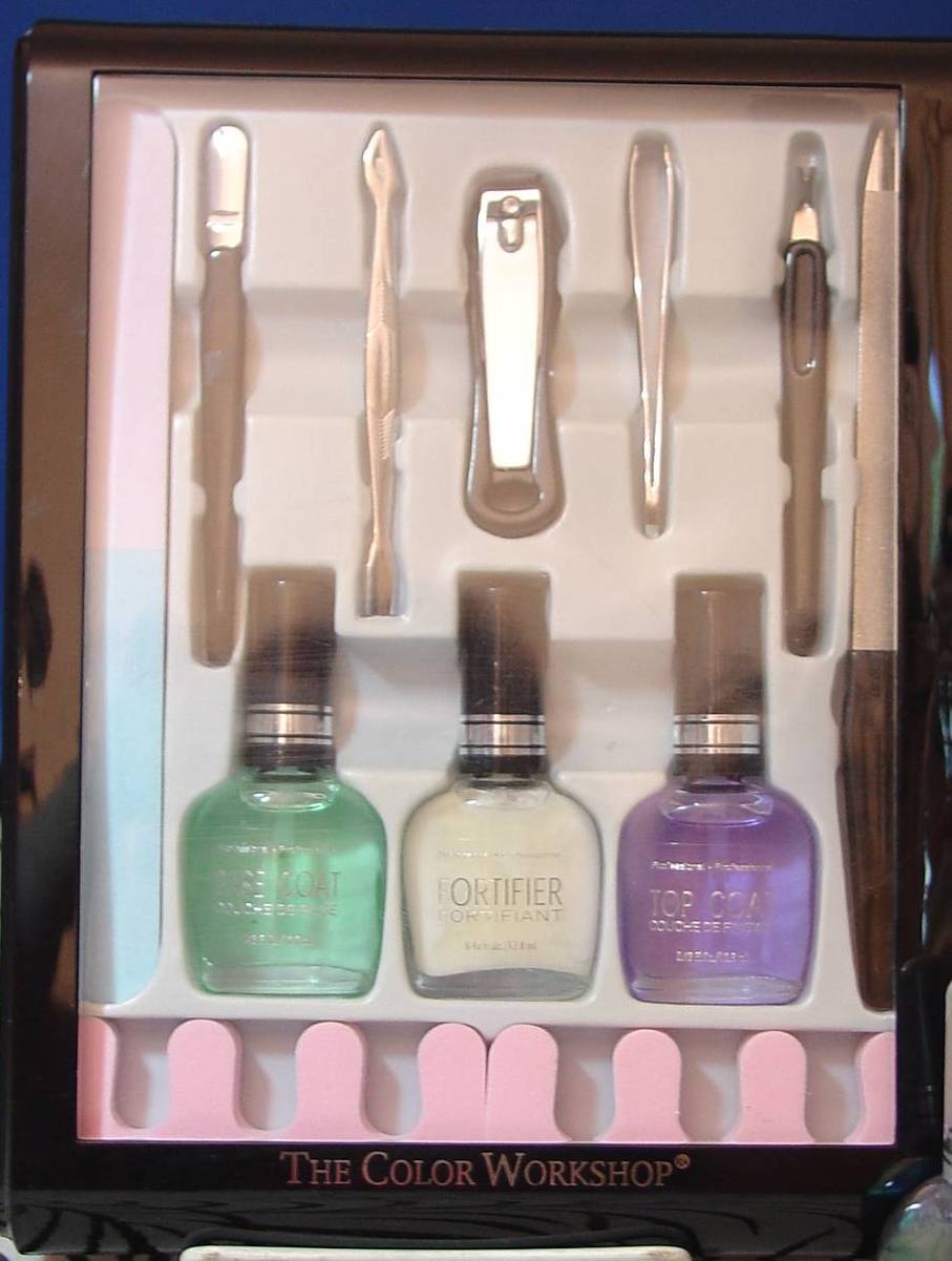 The Color Workshop 3 Step Multi-Tool Nail Care Set | eBay