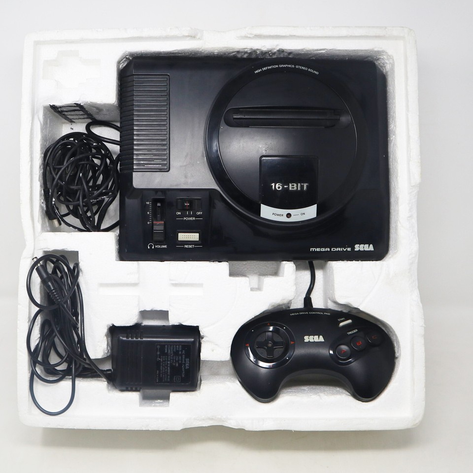 VINTAGE SEGA MEGA DRIVE 16-BIT CONSOLE BOXED CONTROLLER MEGA GAMES I ...