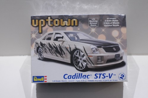 REVELL CADILLAC STS-V UPTOWN SCALE 1:24 MODEL KIT NEW 85-2051 | eBay