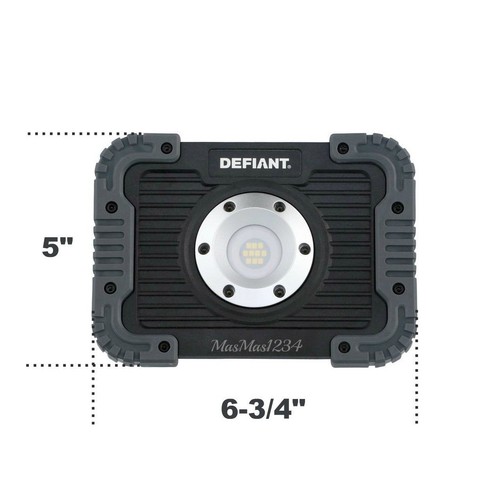 Defiant 500-Lumen Super Bright LED Work Light Unique Design Batteries ...