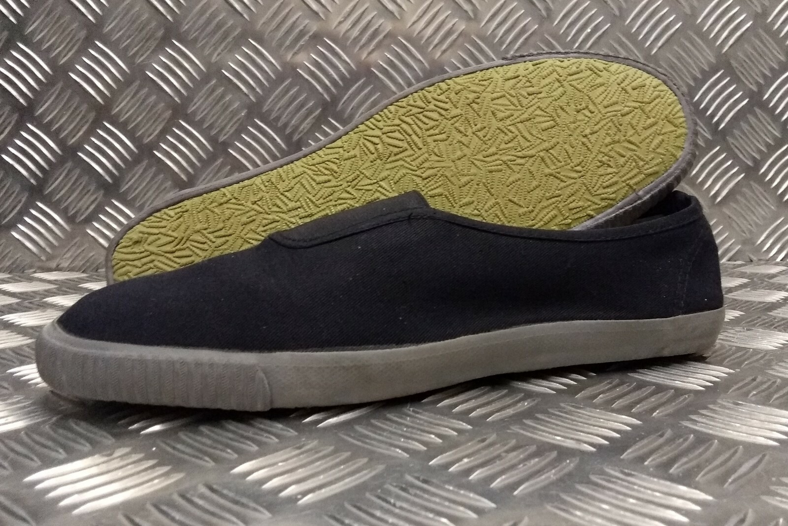Genuine British Military Issue PT PE BLACK Retro Plimsolls Dabs - All ...