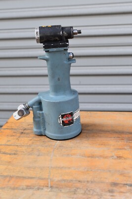 Riveters - Cherry Max