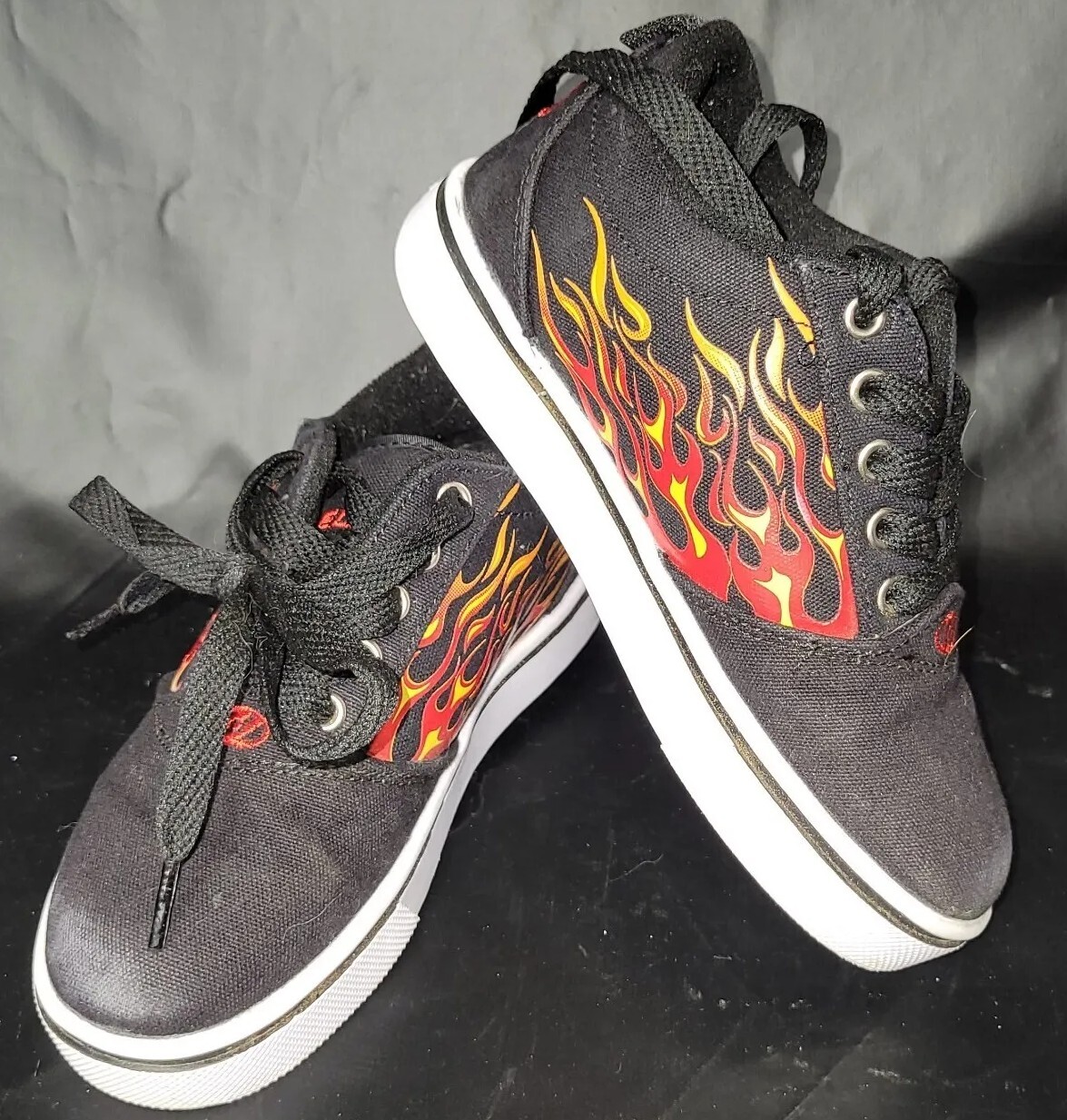 Heelys For 10 Dollars