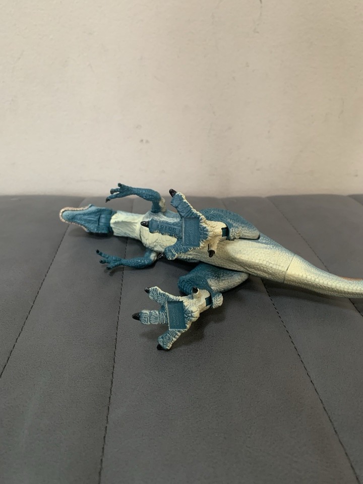 Hasbro Jurassic Park Allosaurus Assault Dino Showdown Allosaurus ...