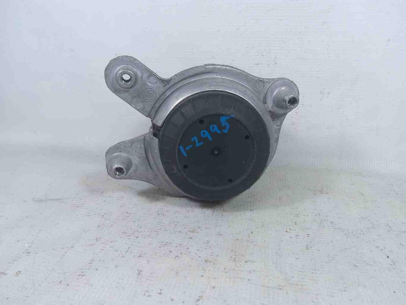 2015 mercedes c class left driver engine mount oem a2052400200 | eBay