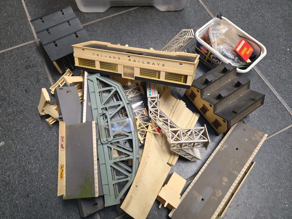 Job Lot Of Triang Vintage Track And Station Building Parts | eBay UK