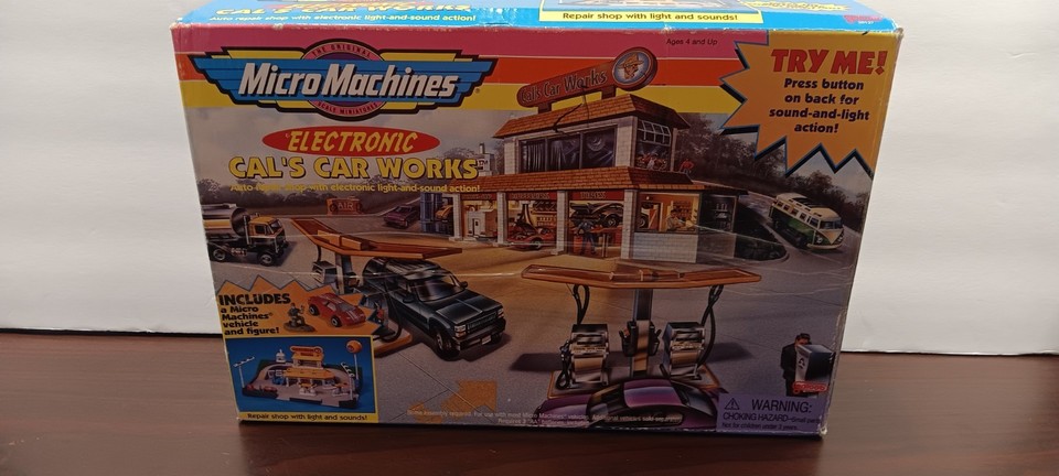 1998 GALOOB MICRO MACHINES ELECTRONIC CAL'S CAR WORKS LIGHTS/SOUND READ ...
