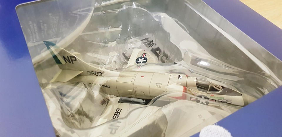 Hobby Master 1/72 HA1427 A-4C Skyhawk USS Bon Homme Richard, Vietnam ...