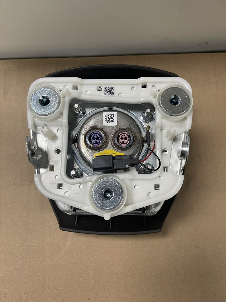 2021-2024 Chevrolet Tahoe Driver Wheel Airbag Black OEM | eBay