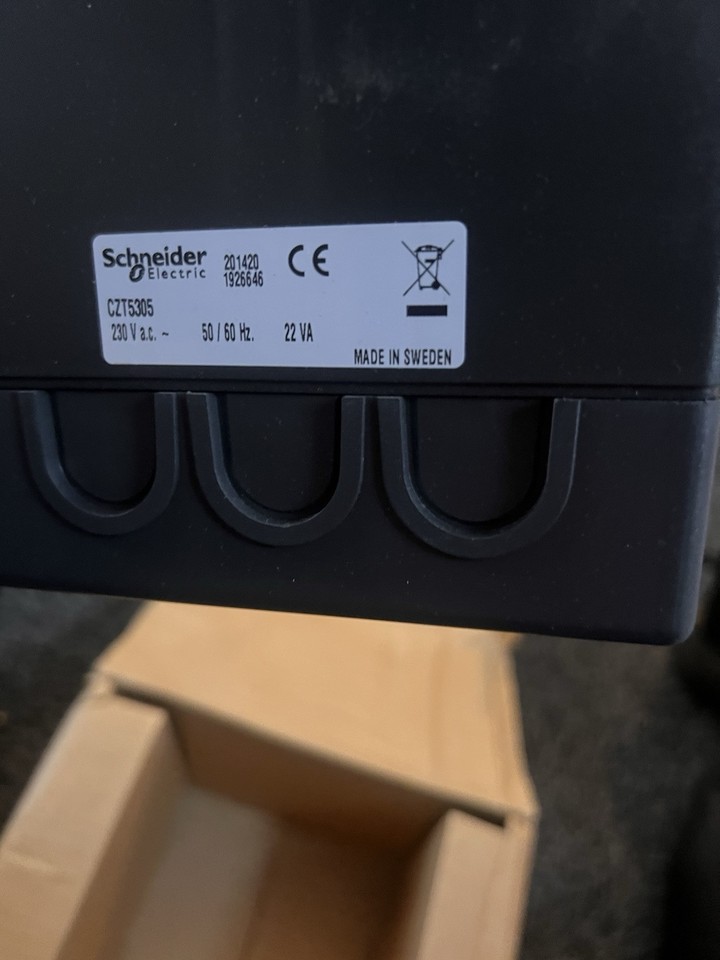 Schneider Electric Satchwell CLIMATRONIC CSC5252 Controller | eBay UK