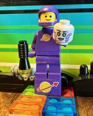 RARE LEGO Classic Spaceman Purple Astronaut Minifigure Complete 🚀 Bonus ...