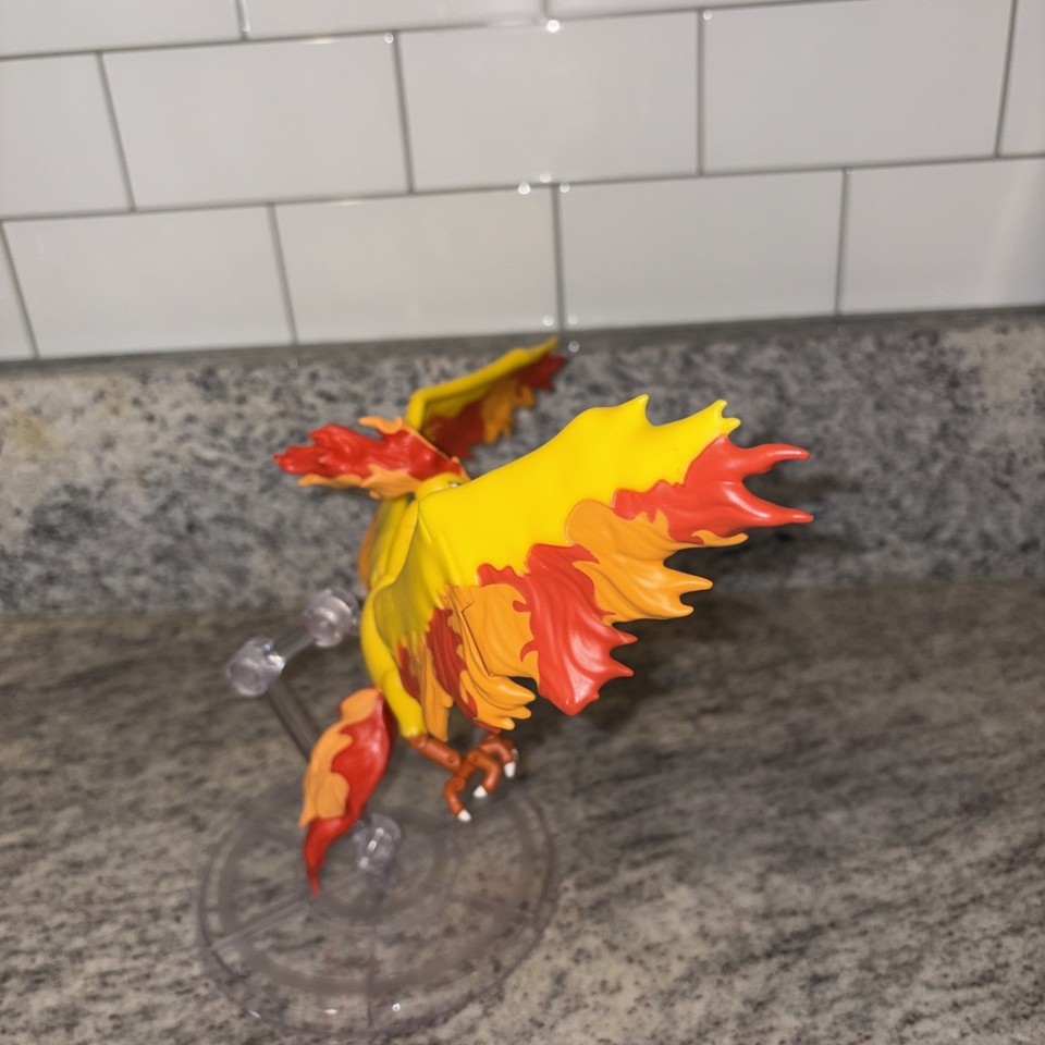 Pokémon 6 Moltres Articulated Battle Figure Toy with Display Stand ...
