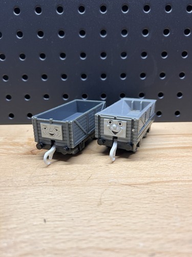 Thomas & Friends Trackmaster 3D Face Flip Top & Black Troublesome Truck ...