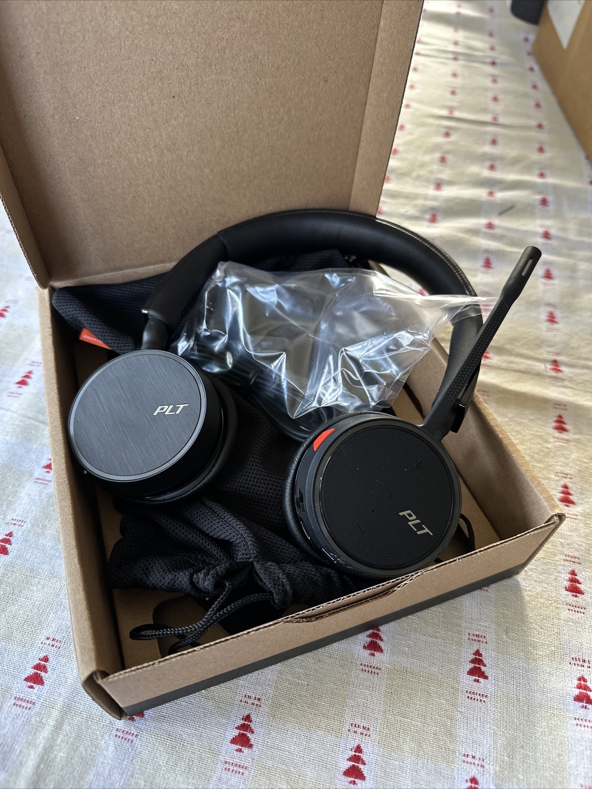 Plantronics Voyager B4220 USB-A Wireless Headset - Black for sale ...