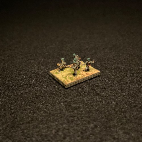 1x PAINTED GHQ 6mm 1/285 Micro Armour German INFANTRY 5 MAN TEAM • 06HP ...