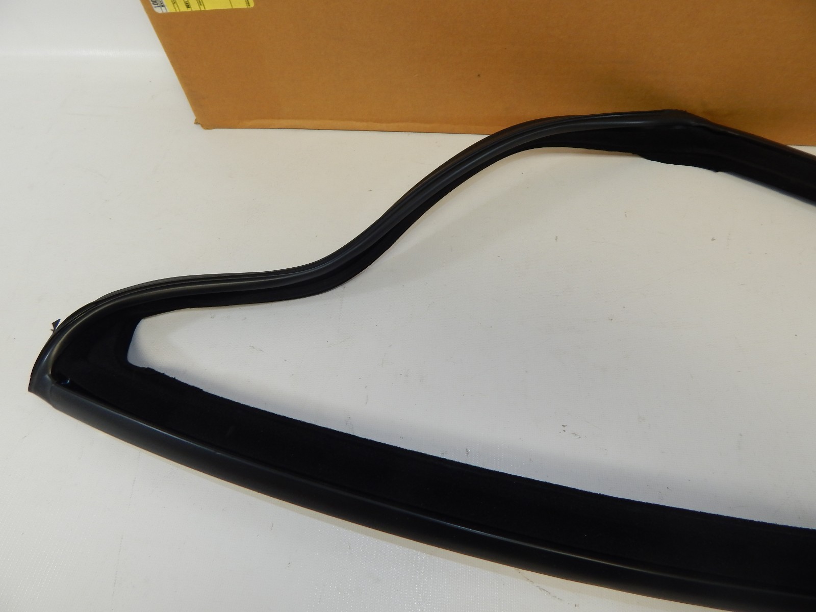New OEM 1996-2007 Ford Taurus Rear Left Door Window Glass Run Channel ...