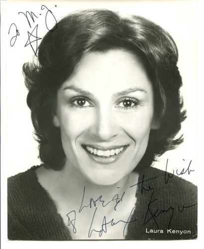 TRILOGY OF TERROR man of la mancha LAURA KENYON Signed AUTOGRAPH 9530 ...