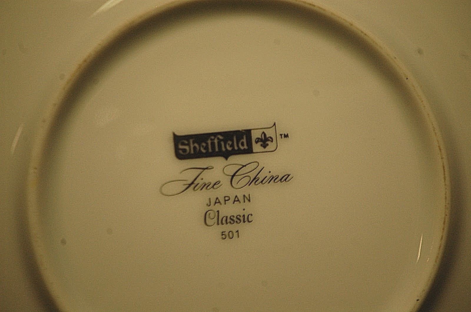 Bol à dessert aux fruits classique Sheffield roses sur bord feuilles ...