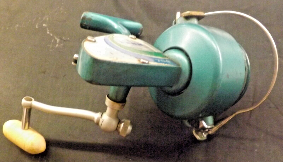 Vintage Penn 704 Reel Spinfisher Greenie Spinning Fishing Saltwater ...