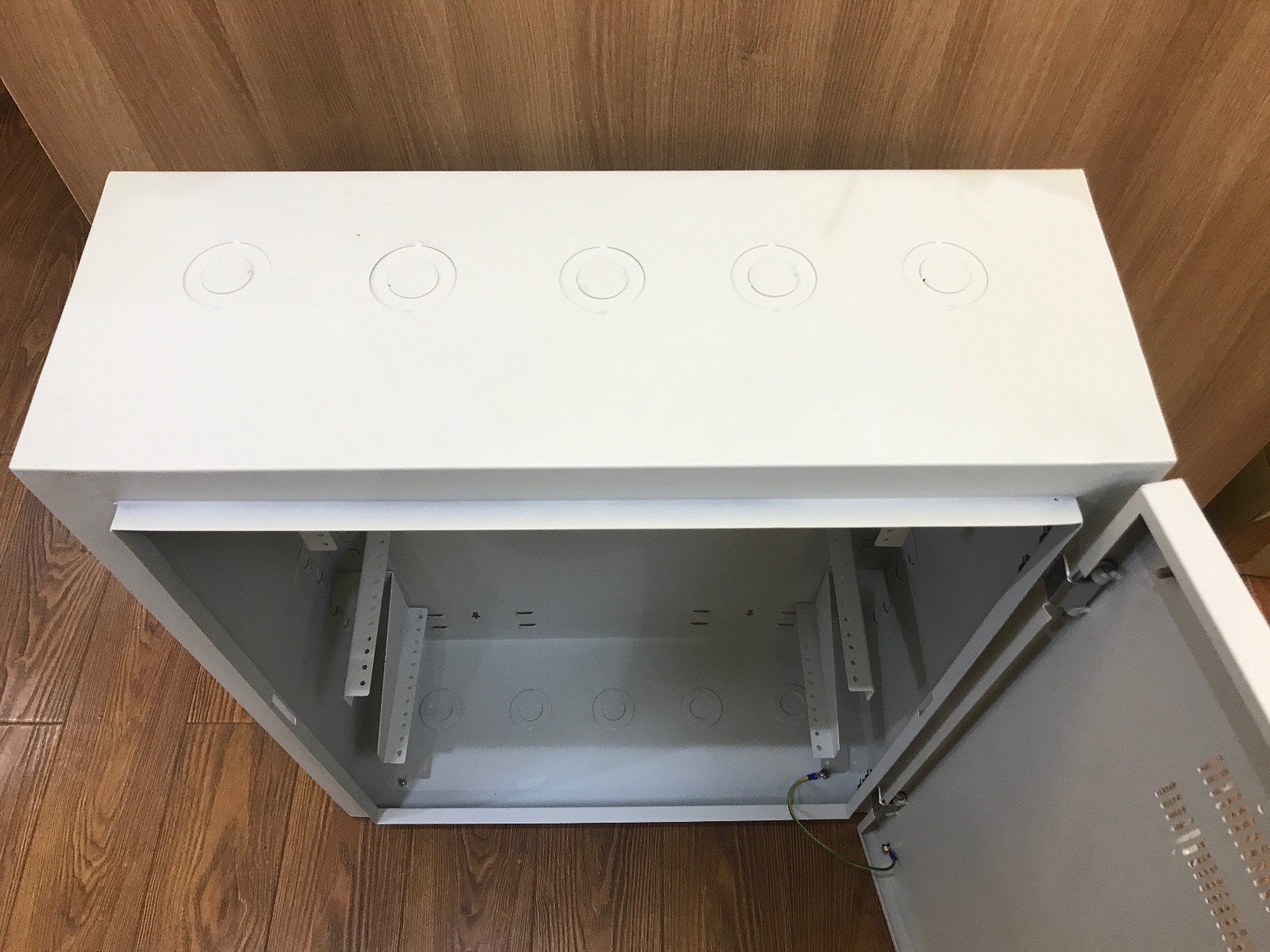 NETWORK CABINET 19'' RACK Hubbell Re-box Style ENCLOSURE CCTV Or ...