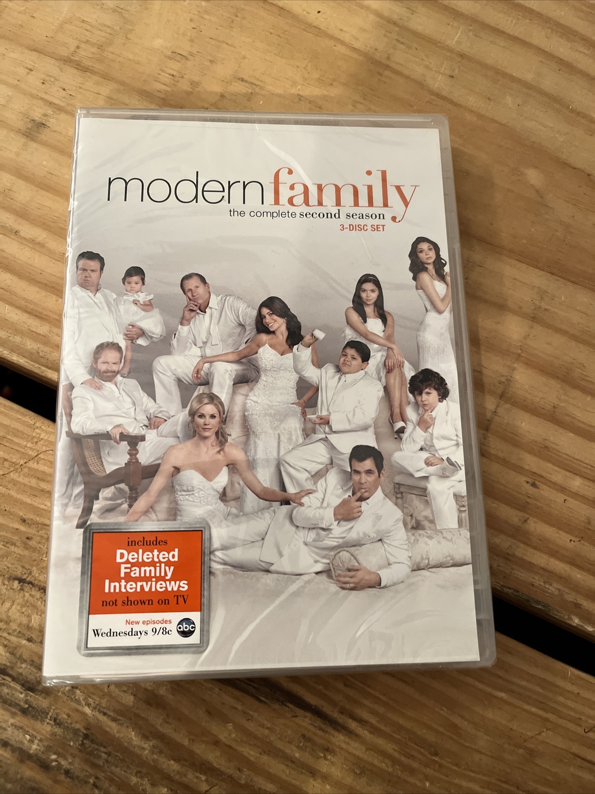 Modern Family Season 2 DVD NEW SEALED 3 Disc Set 24543715283| eBay