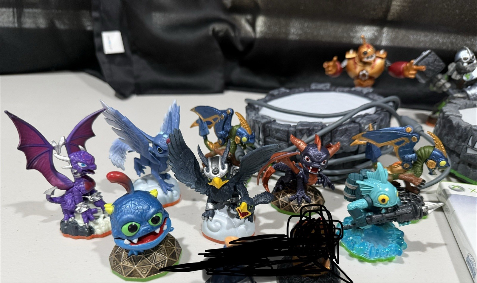 Huge Skylanders Lot Xbox 360 Game 25 Figures 3 Portals Giants Spyro ...