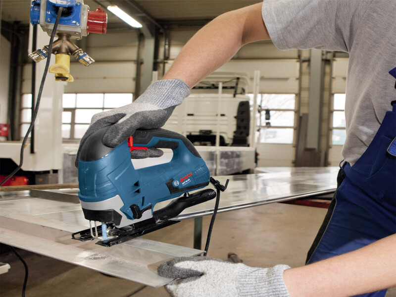Bosch Professional Heavy Duty Jigsaw 650W with Dust Extraction Set ...