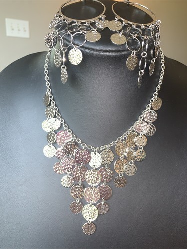 New Dangling Disc Necklace With Matching Dangle Earrings | eBay