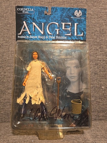 Angel SLAVE CORDELIA SIgned Action Figure 2001 Exclusive Moore Action ...