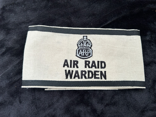 ORIGINAL 1940 DATED WW2 BLITZ ARP WARDEN ARM BAND TUNIC BADGE - KCC ...