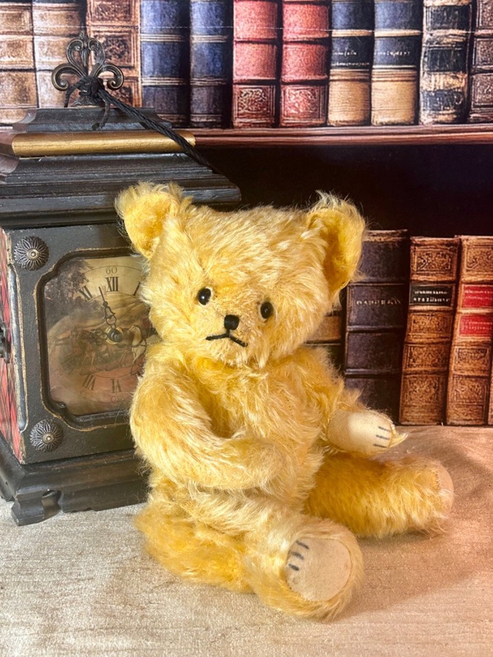 LOT OF TWO 13” GOLD MOHAIR ANTIQUE 1940s TEDDY BEARS - KNICKERBOCKER ...