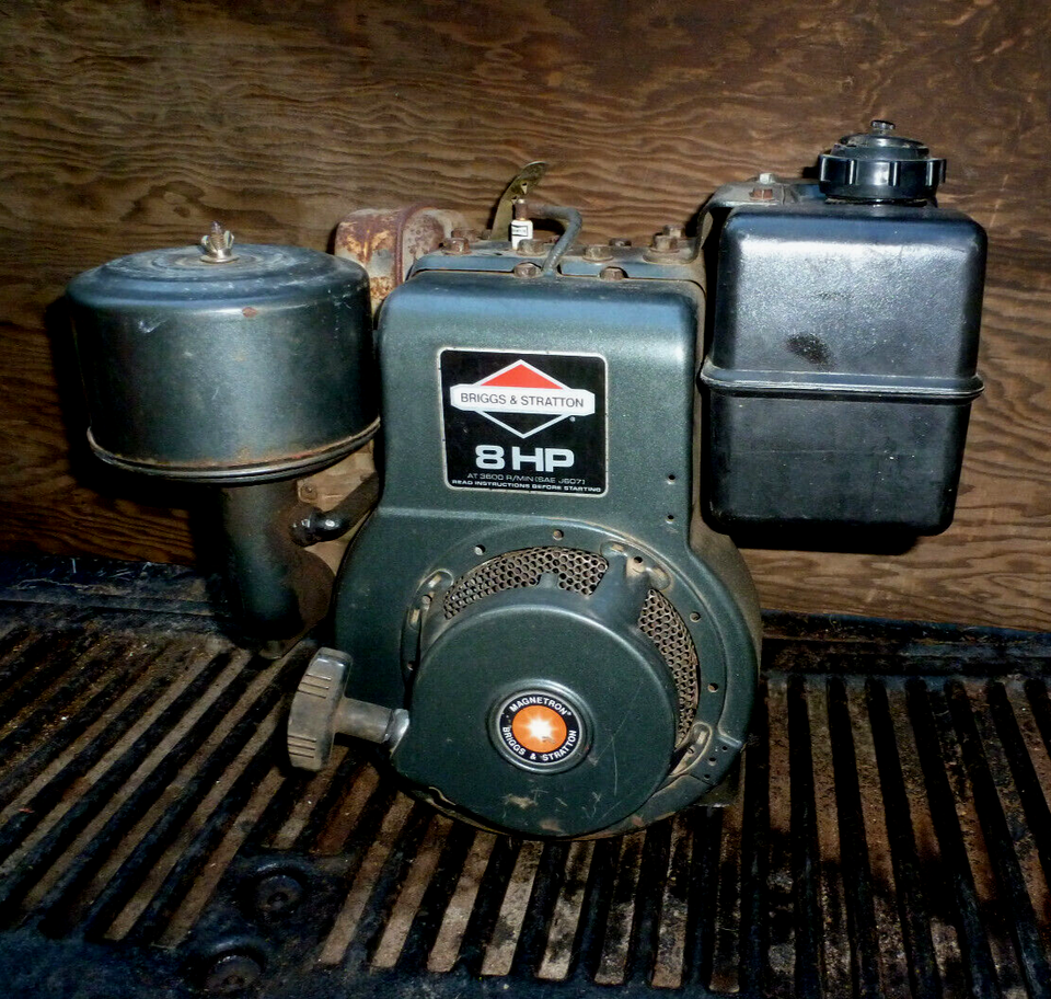 Vintage Briggs & Stratton NOS 8 hp with -1 inch output shaft/model ...
