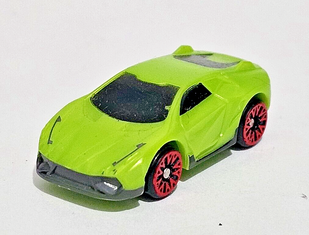 Micro Machines 2020 Starter Series 1 #023 Paso Fino (Green) | eBay