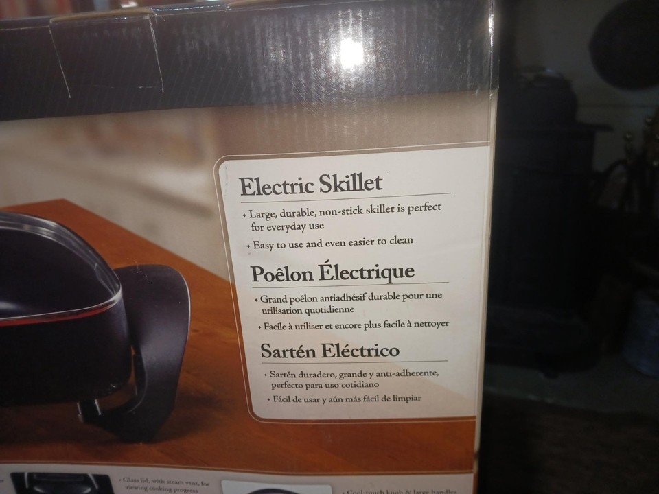 New In Box West Bend 15" electric non stick skillet extra deep glass ...