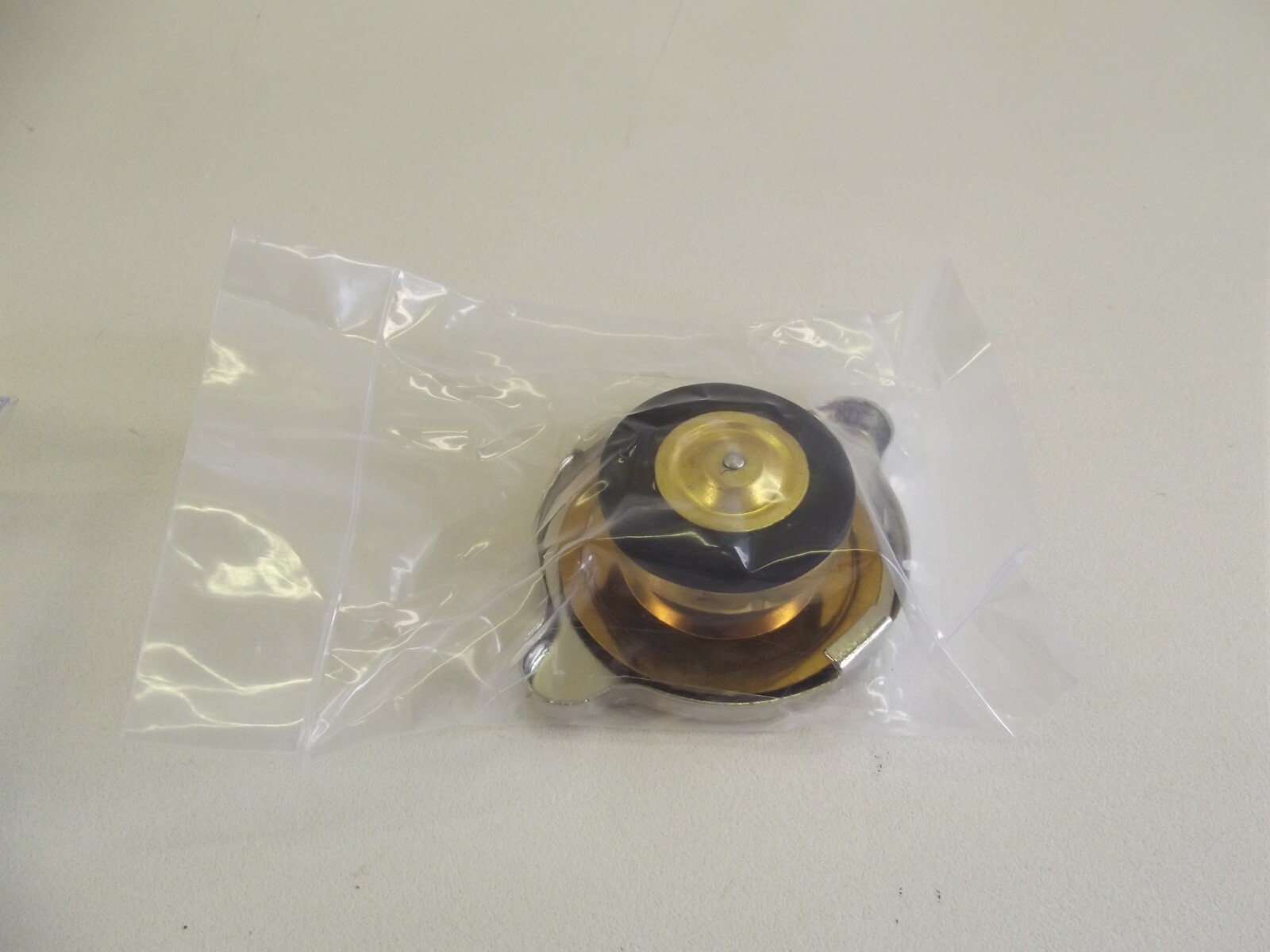 Ford 2000 Tractor Radiator Cap 3 Cylinder 3000 3600 4000 4600 4 Cyl ...