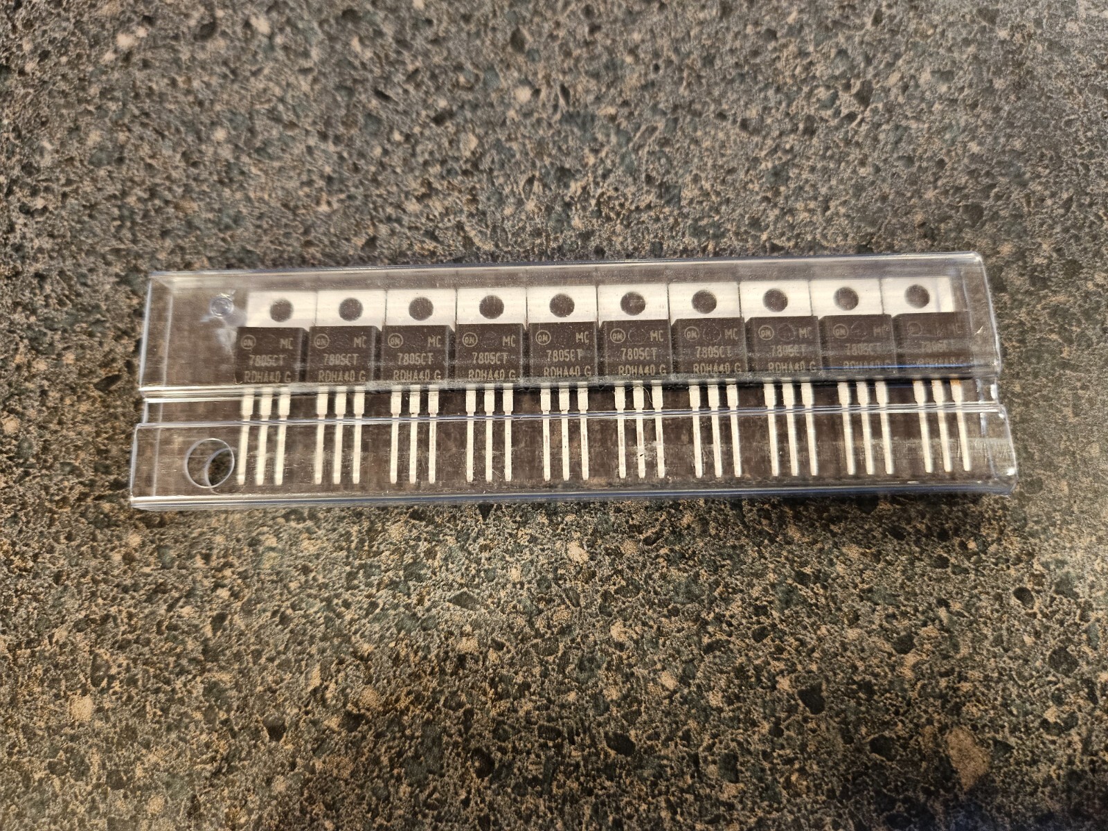 Qty of 10 MC7805CT Voltage Regulator Fixed Positive 5V 1A TO-220 New ...