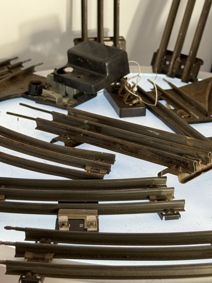 Lot Of 111 Vintage O Gauge Train Tracks And Switchbacks Straight, Curve ...