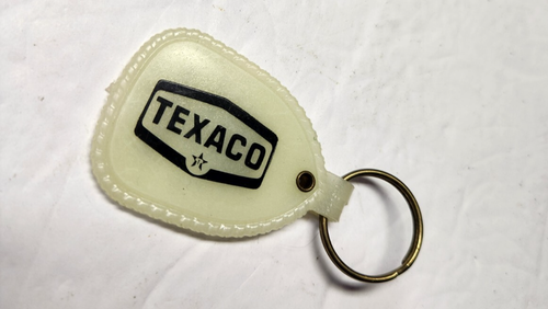 VINTAGE TEXACO GAS STATION GLOW IN DARK KEYCHAIN DEANS TEXACO NORTH ...