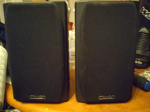 Mission 73 bookshelf speakers with wall brackets in very good working ...