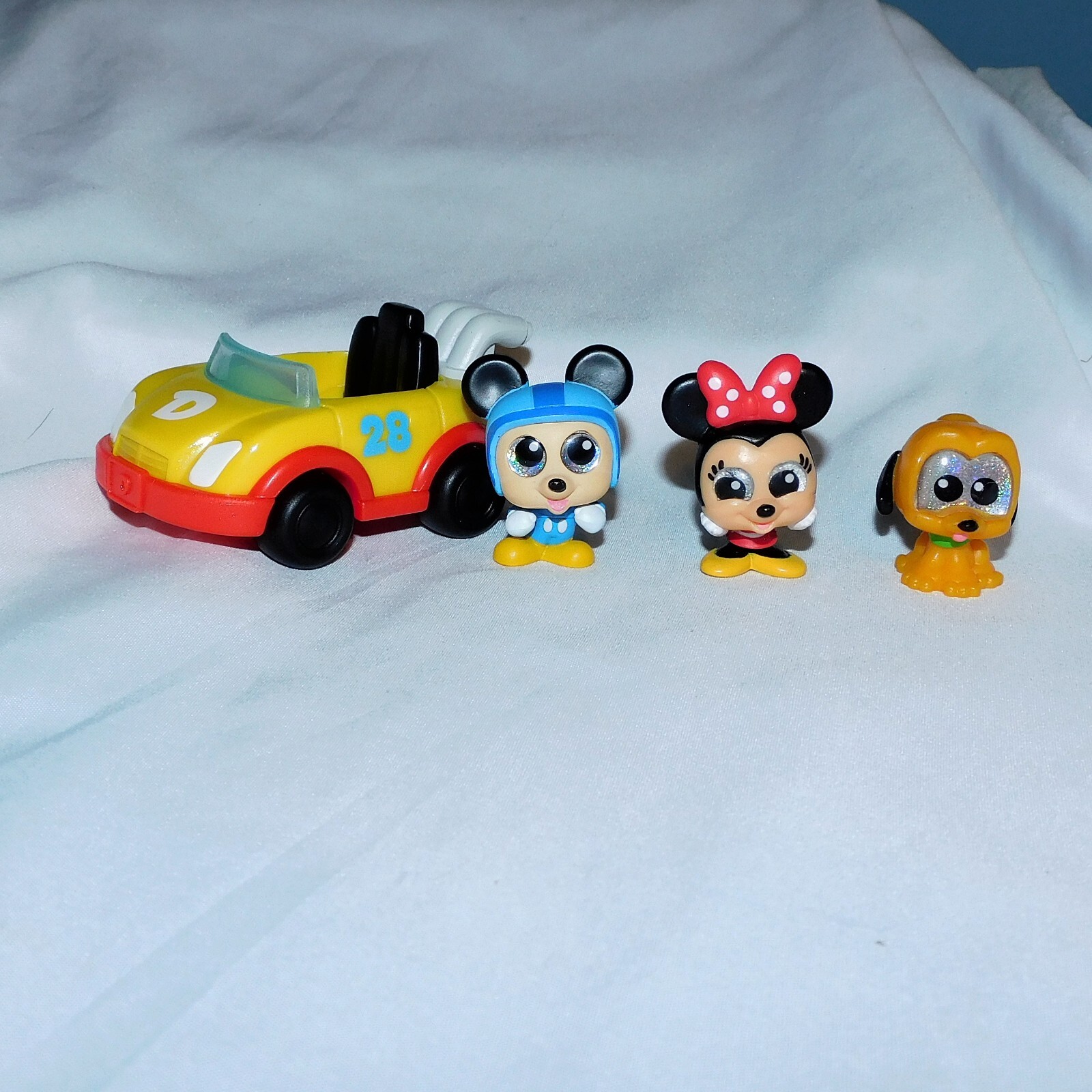 Disney Doorables Mickey Mouse Lets Go Car Series 2 Minnie Mouse Pluto 3 ...