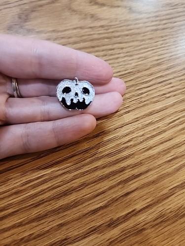 black poison apple Pin Badge Enamel Halloween | eBay
