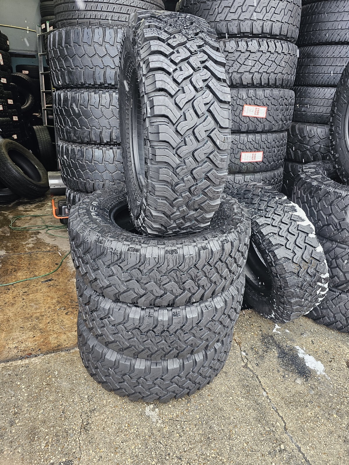 Falken Wildpeak MT01 Light Truck Mud Terrain Tire LT285/70R17Falken ...