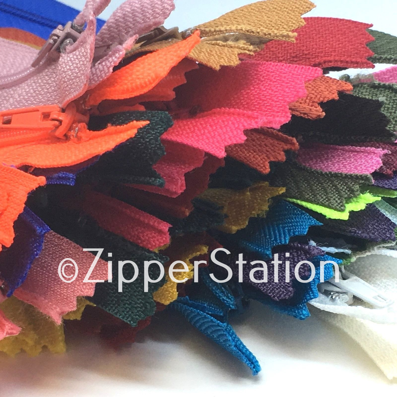 25 Assorted Nylon Closed End Zips - For Dress Upholstery Craft & Zip ...